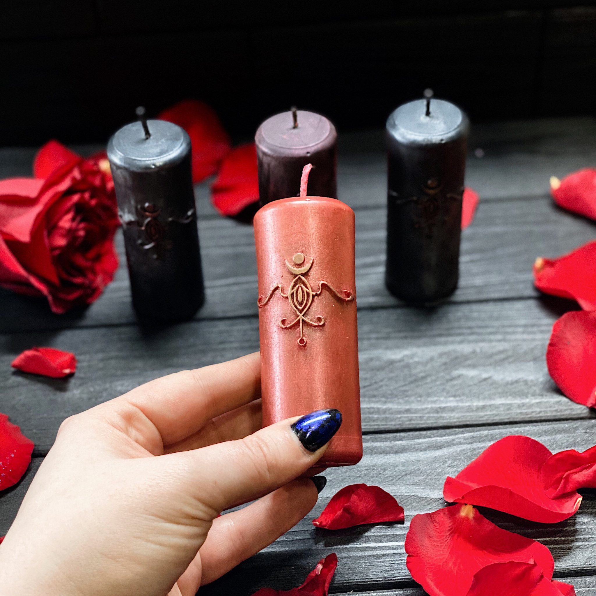 Lilith Altar Beeswax Ritual Candle - Lilith Magic Candles