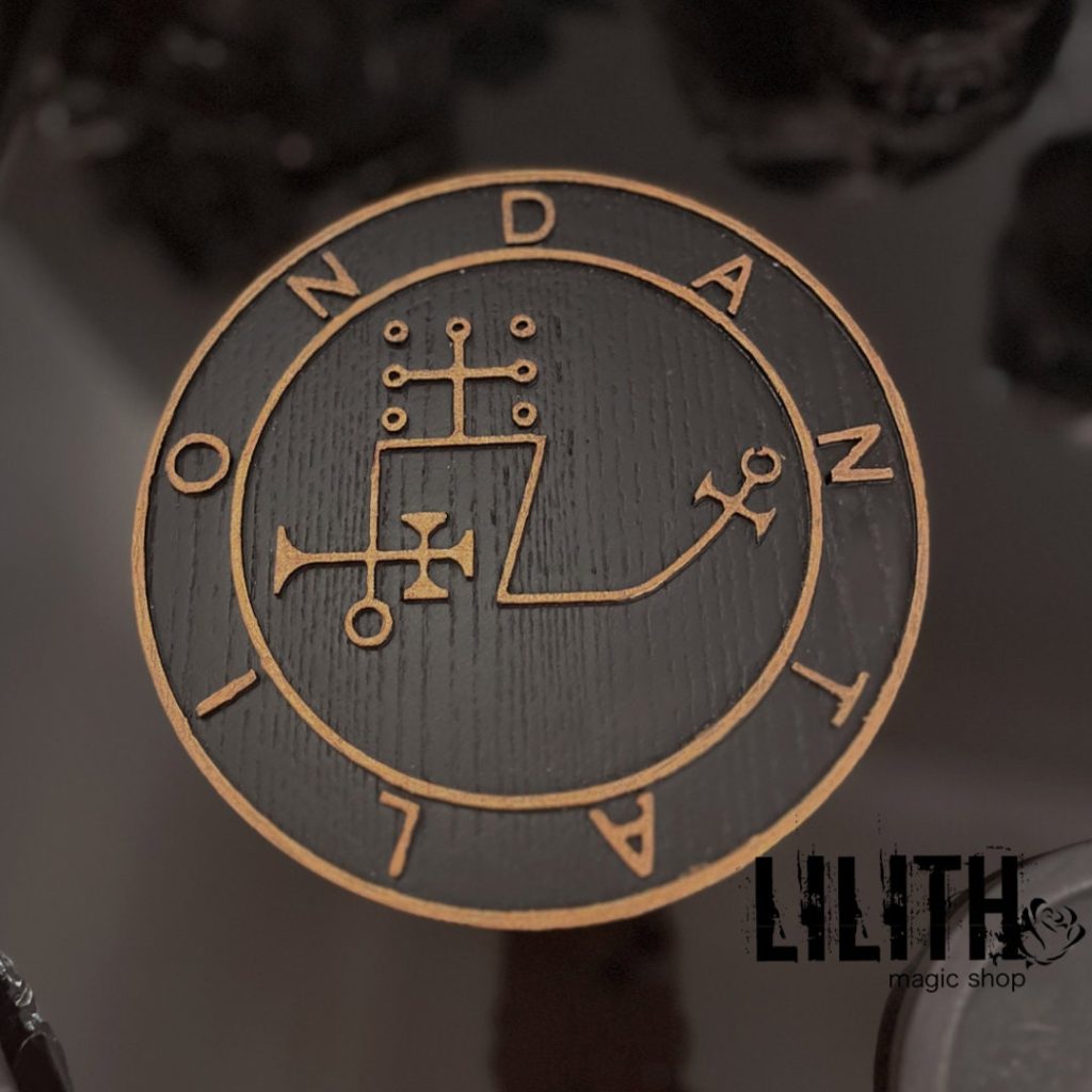 Duke Dantalion Wooden Altar Pentacle for Casting Black Magick Spells ...